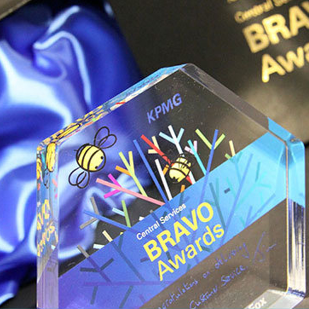 Employee Recognition Awards to Impress - EFX