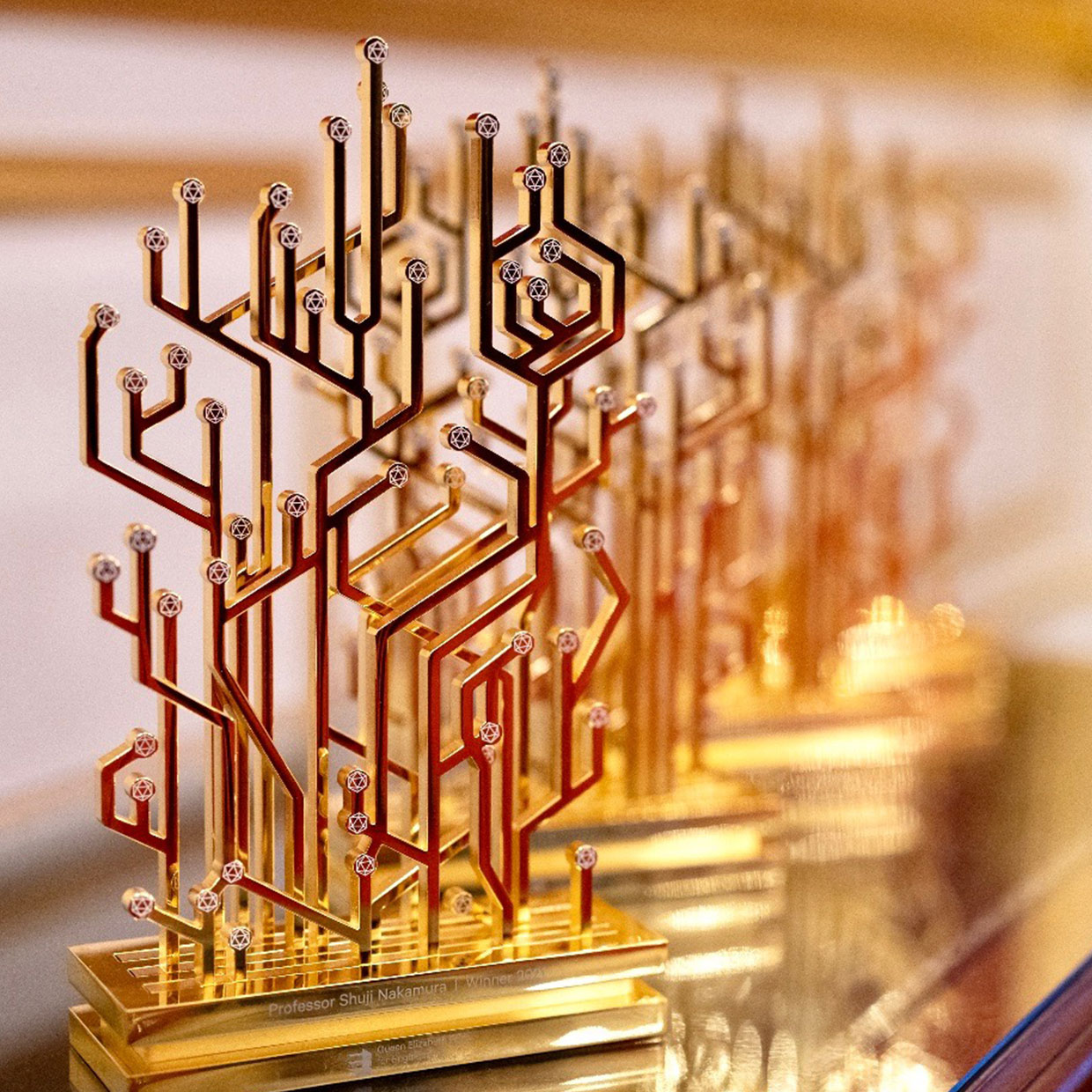 EFX Trophy Up in Lights for 2021 QEPrize | Bespoke Awards | EFX