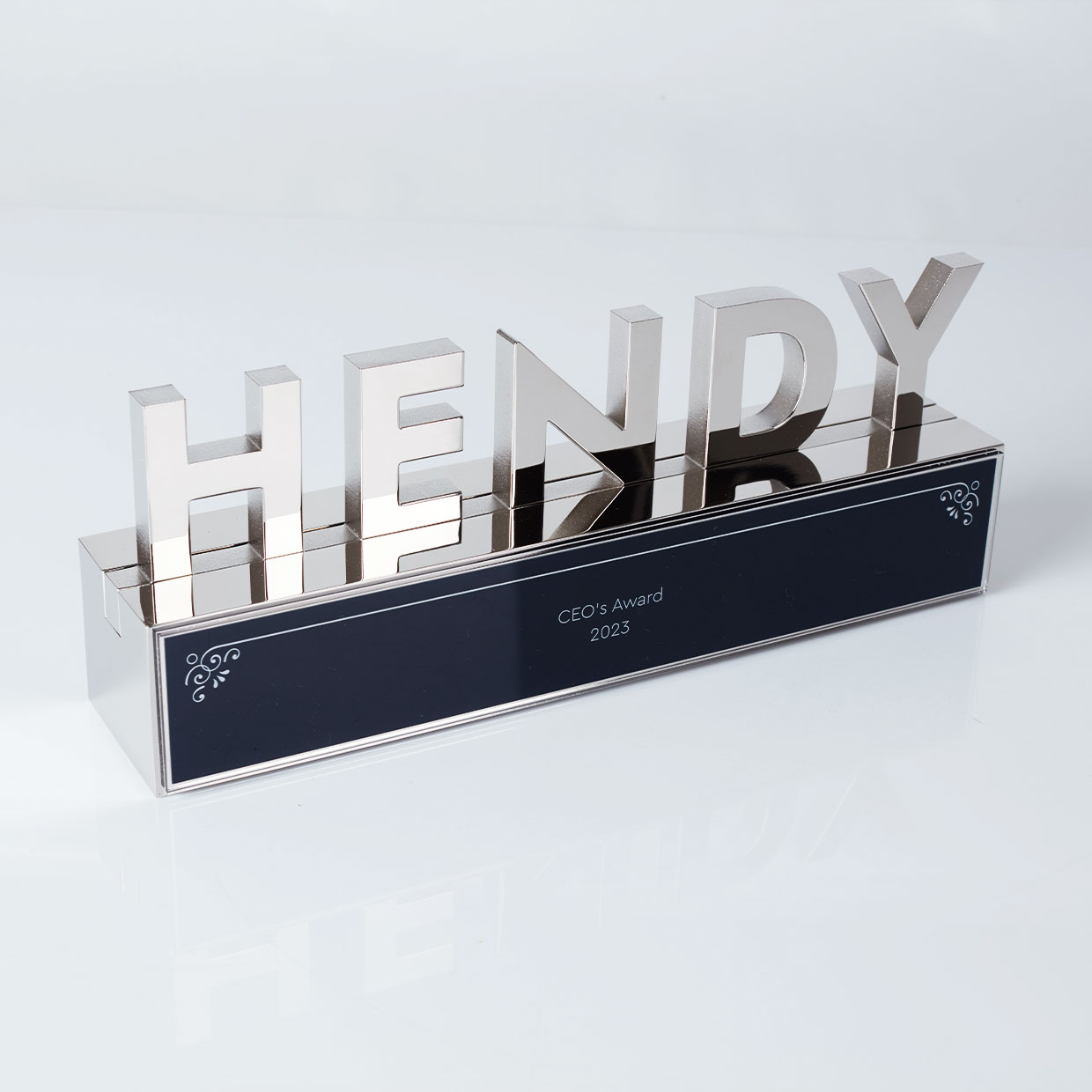 A Night in Wonderland For Hendy Group Winners - EFX